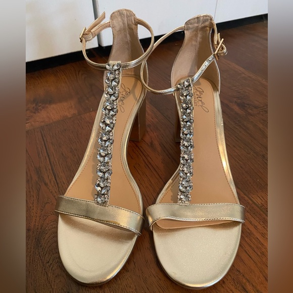 Jewel Badgley Mischka | Shoes | Jewel Badgely Mischka Jeweled Heels ...